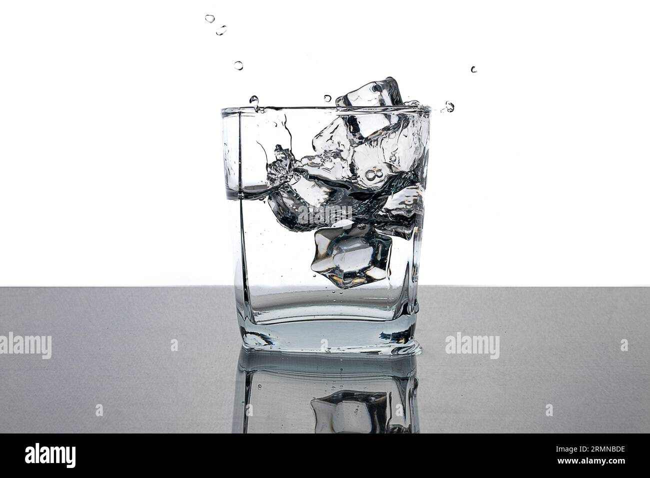 Ice in splash hi-res stock photography and images - Alamy