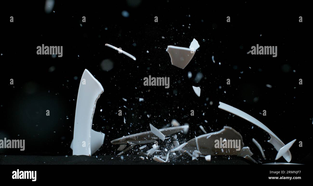 Exploding plate hi-res stock photography and images - Alamy