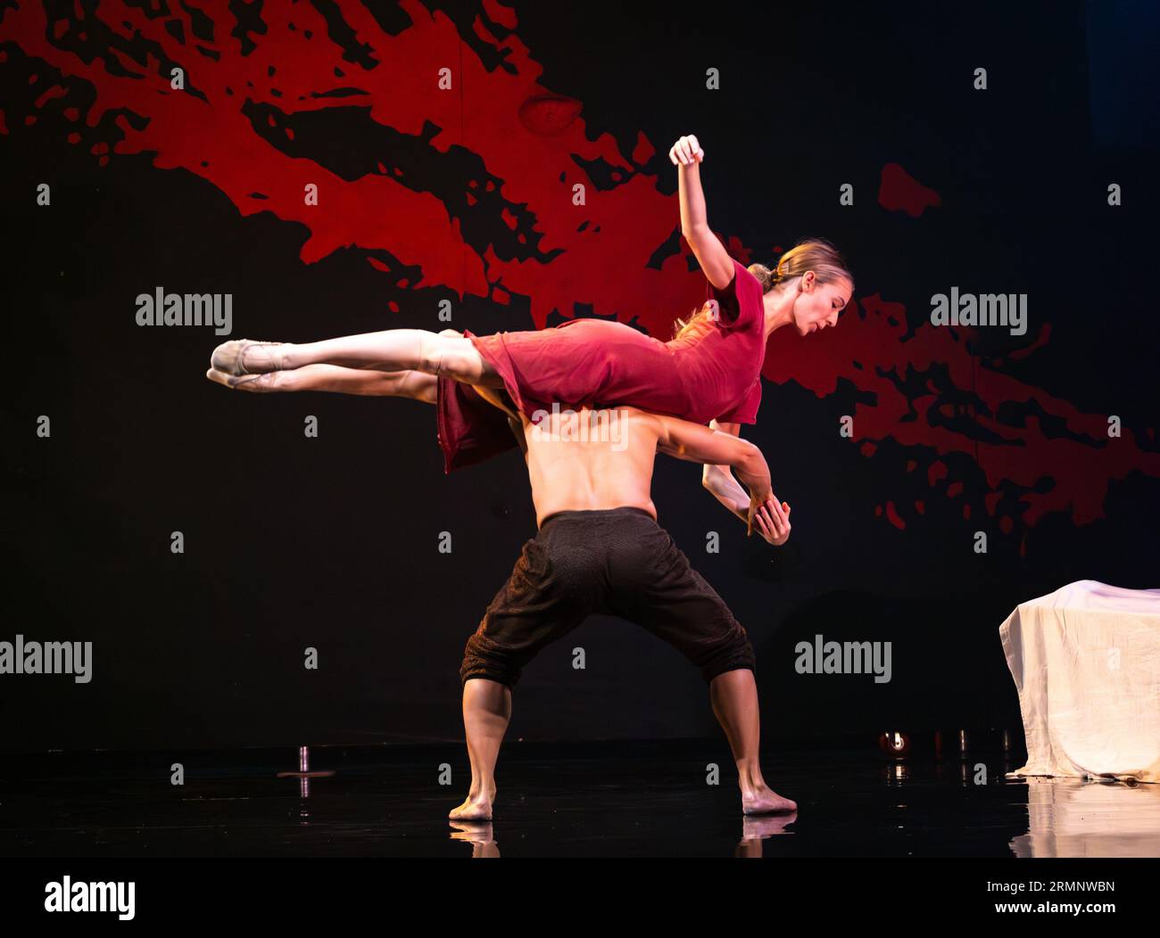 Scene from Phaedra dance with Tommy Franzen as Bacchus and Isabel Lubach as Ariadne, Edinburgh ...