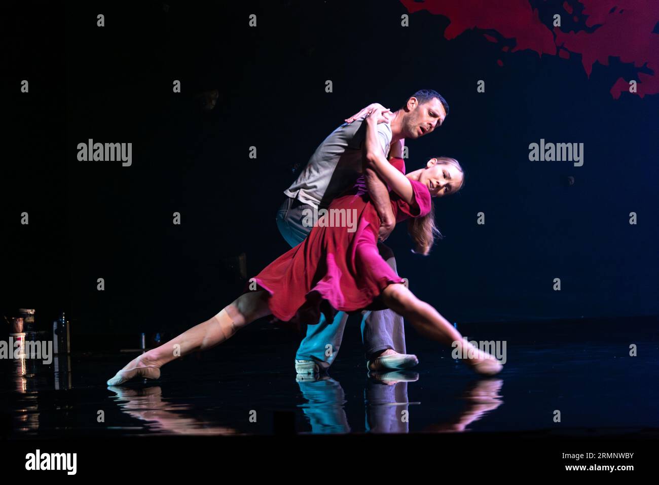 Jonathan goddard theseus hi-res stock photography and images - Alamy