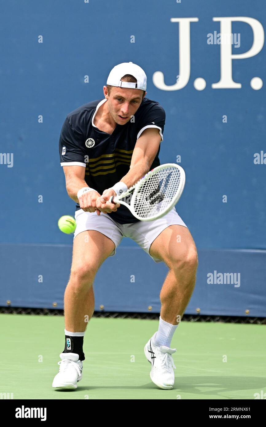Tallon Griekspoor in action during a men's singles match at the 2023 US Open, Tuesday, Aug. 29 ...