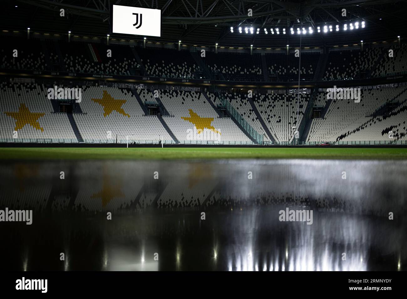 Inside a football stadium hi-res stock photography and images - Alamy