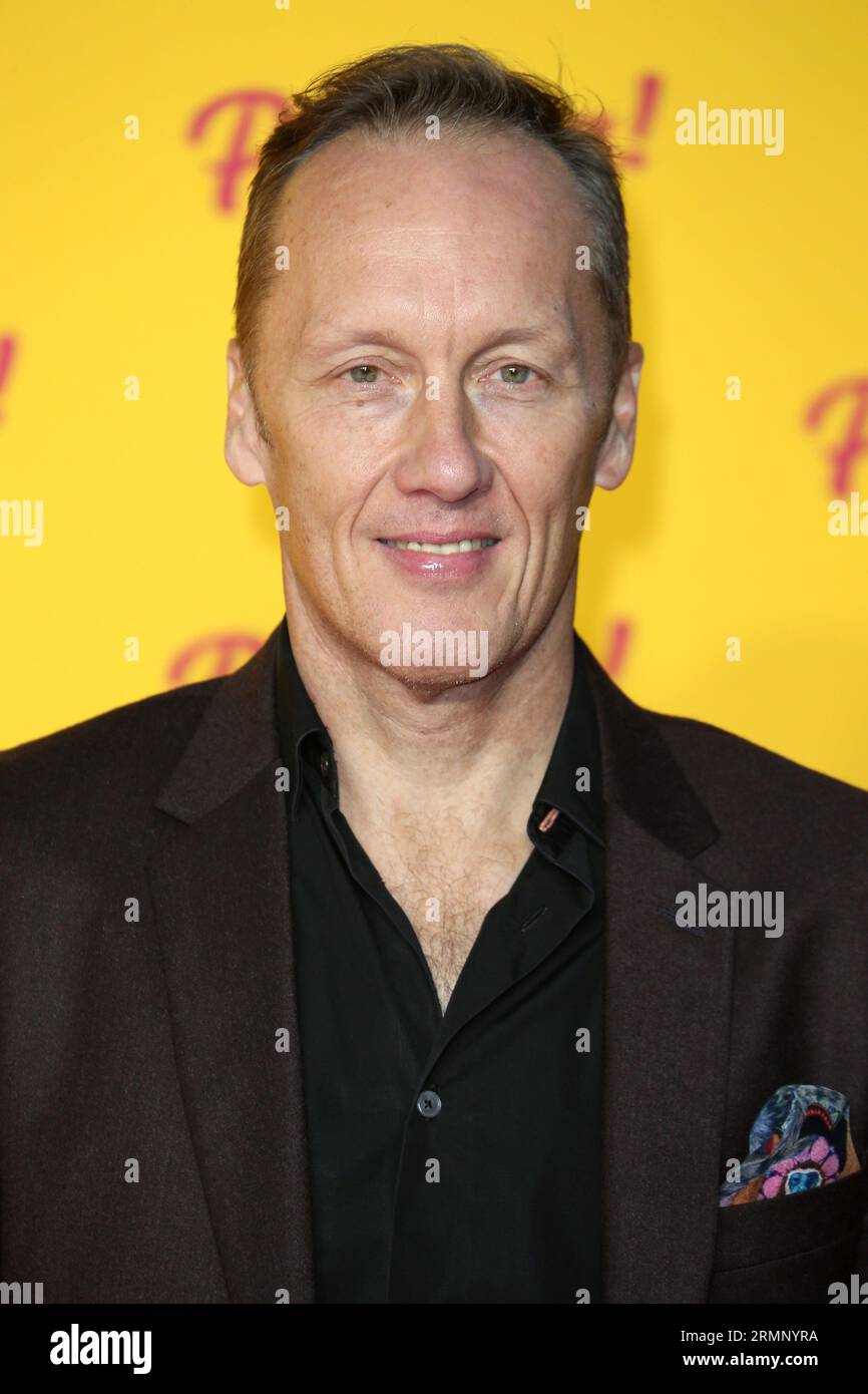 Lee dixon hi-res stock photography and images - Alamy
