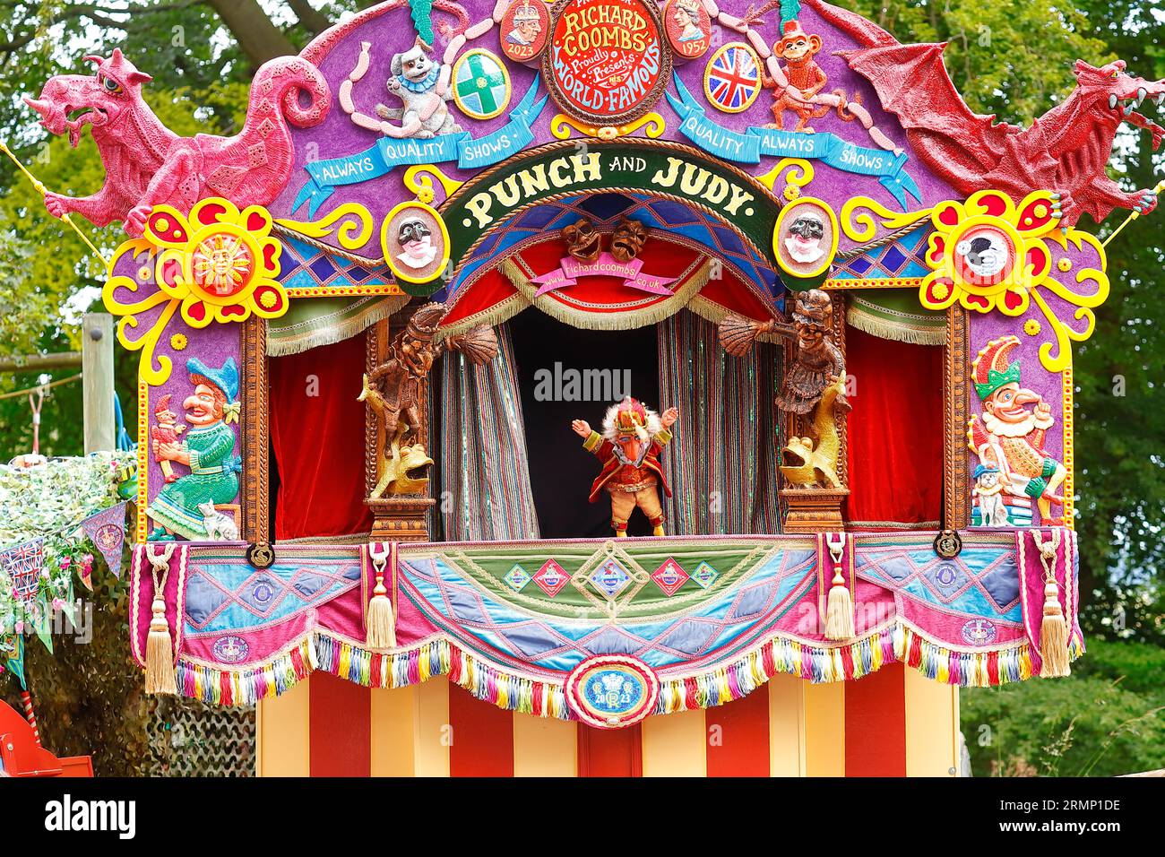 Richard coombs punch and judy show hi-res stock photography and images ...