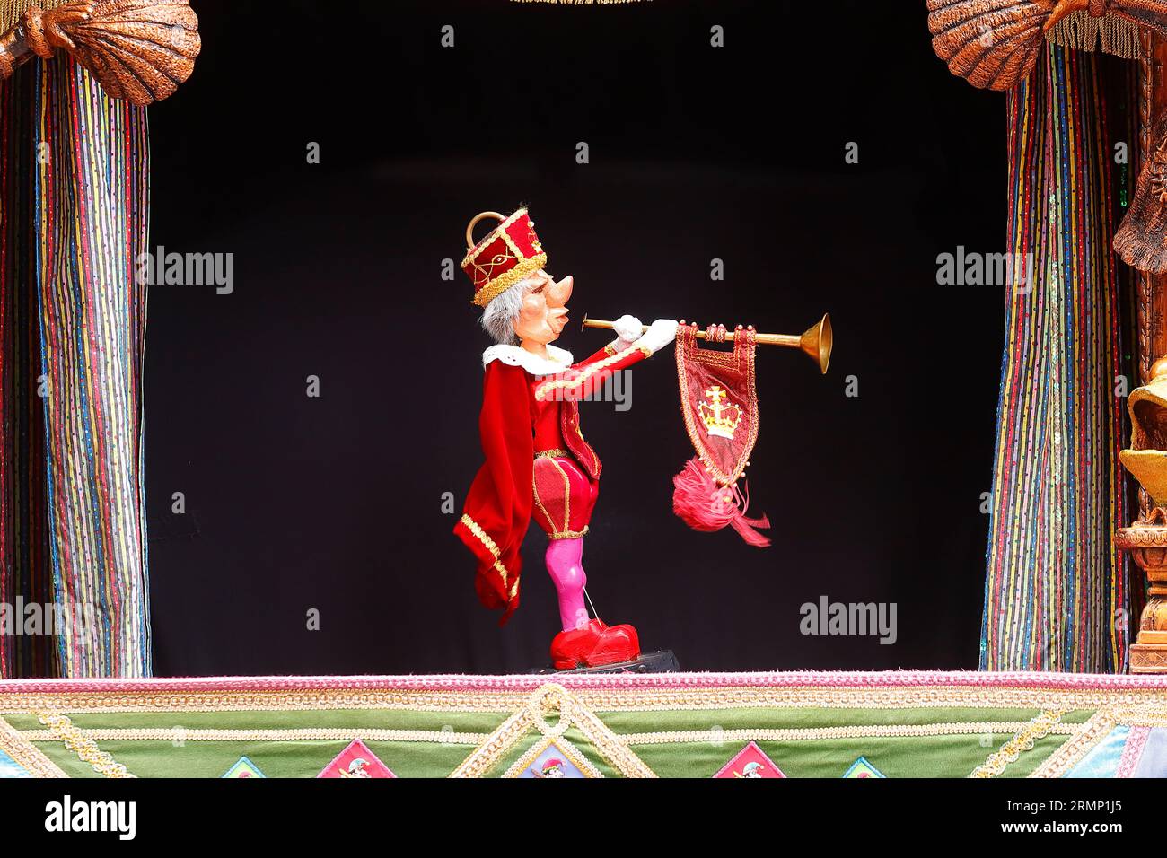 Punch & Judy puppet show at The Heights Of Abraham in Matlock ...
