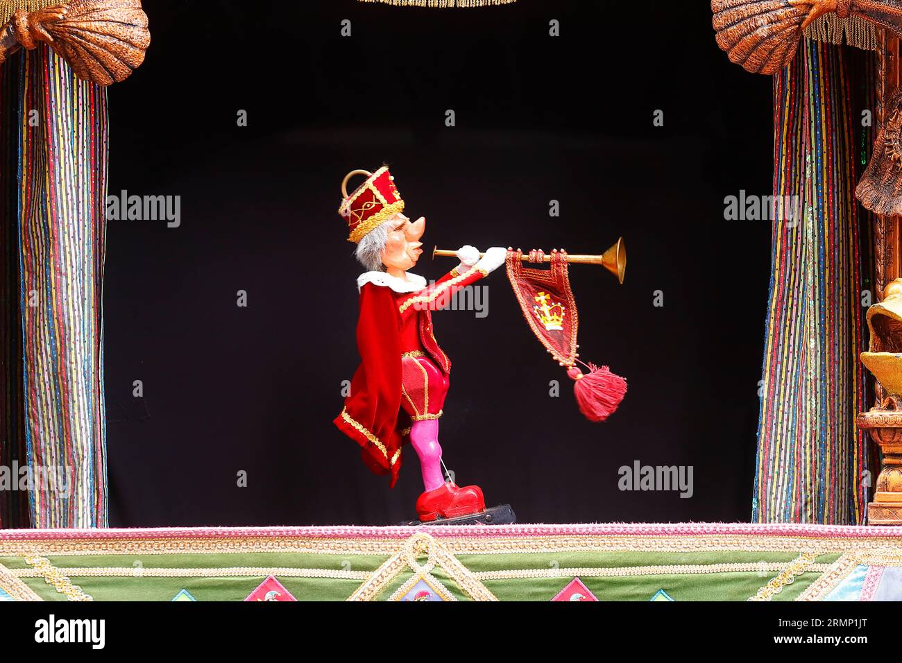 Punch & Judy puppet show at The Heights Of Abraham in Matlock ...