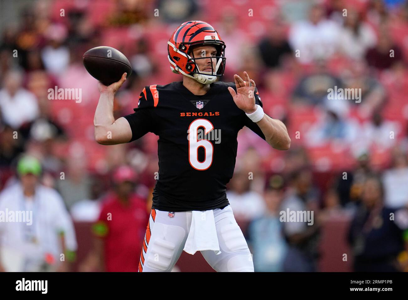 Cincinnati Bengals quarterback Jake Browning throws a pass during the ...