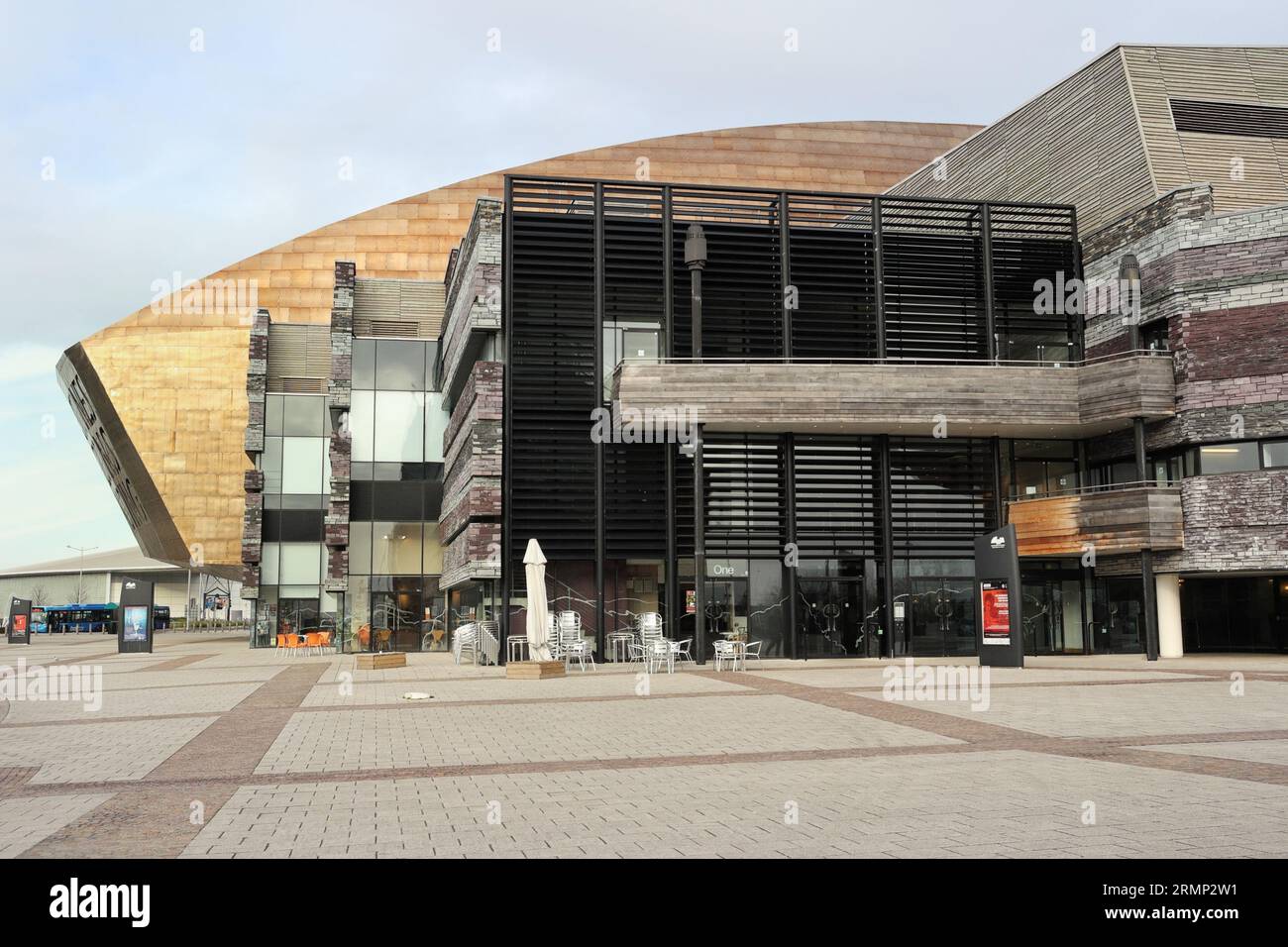 Welsh arts center hi-res stock photography and images - Alamy