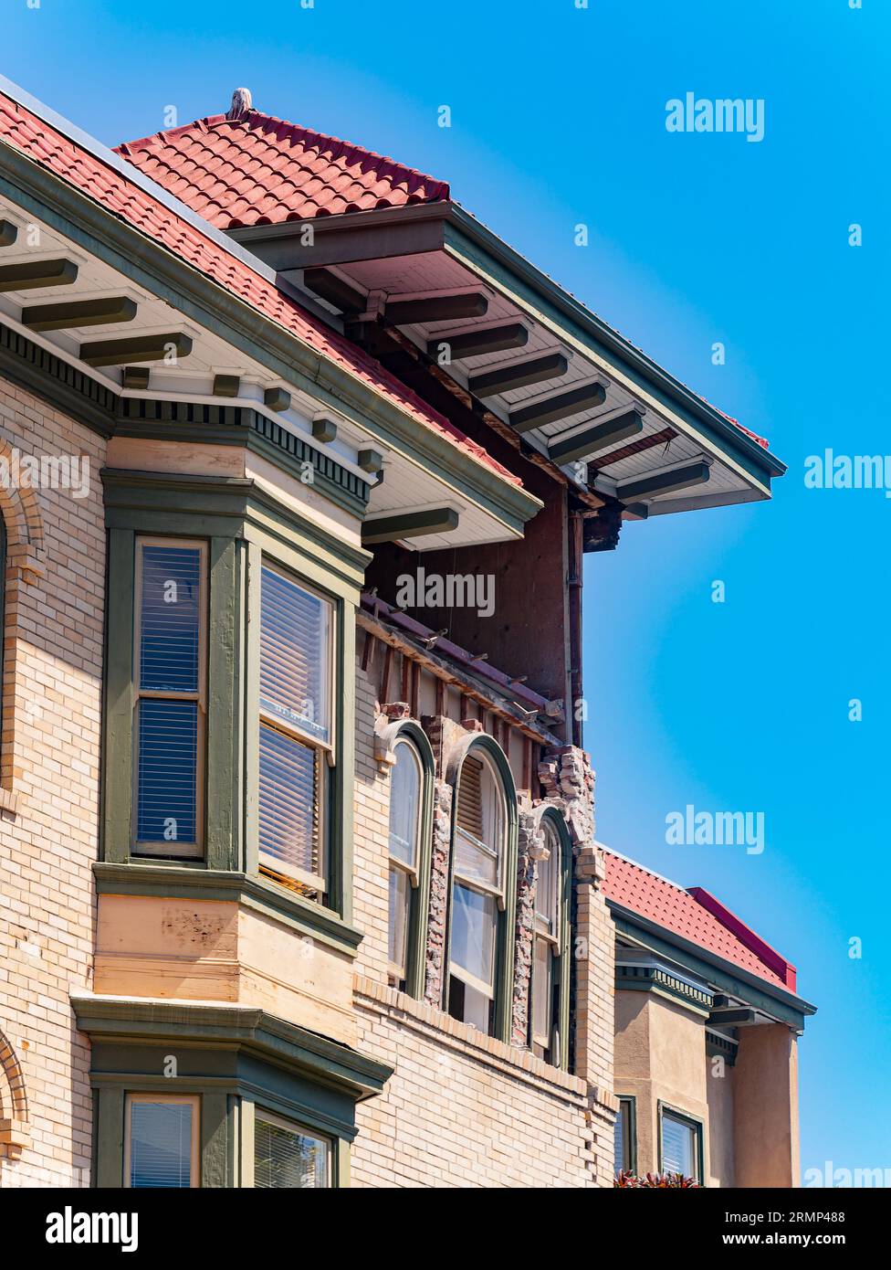 Earthquake california damage hi-res stock photography and images - Alamy