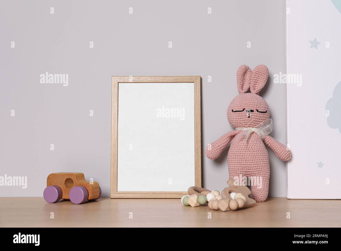 Empty square frame different hi-res stock photography and images - Alamy