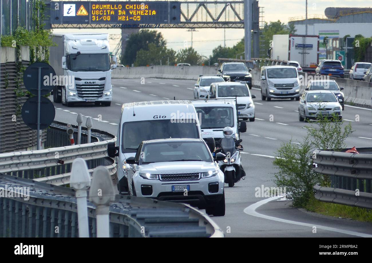 After the summer break, the Milan-Venice motorway is already at full ...