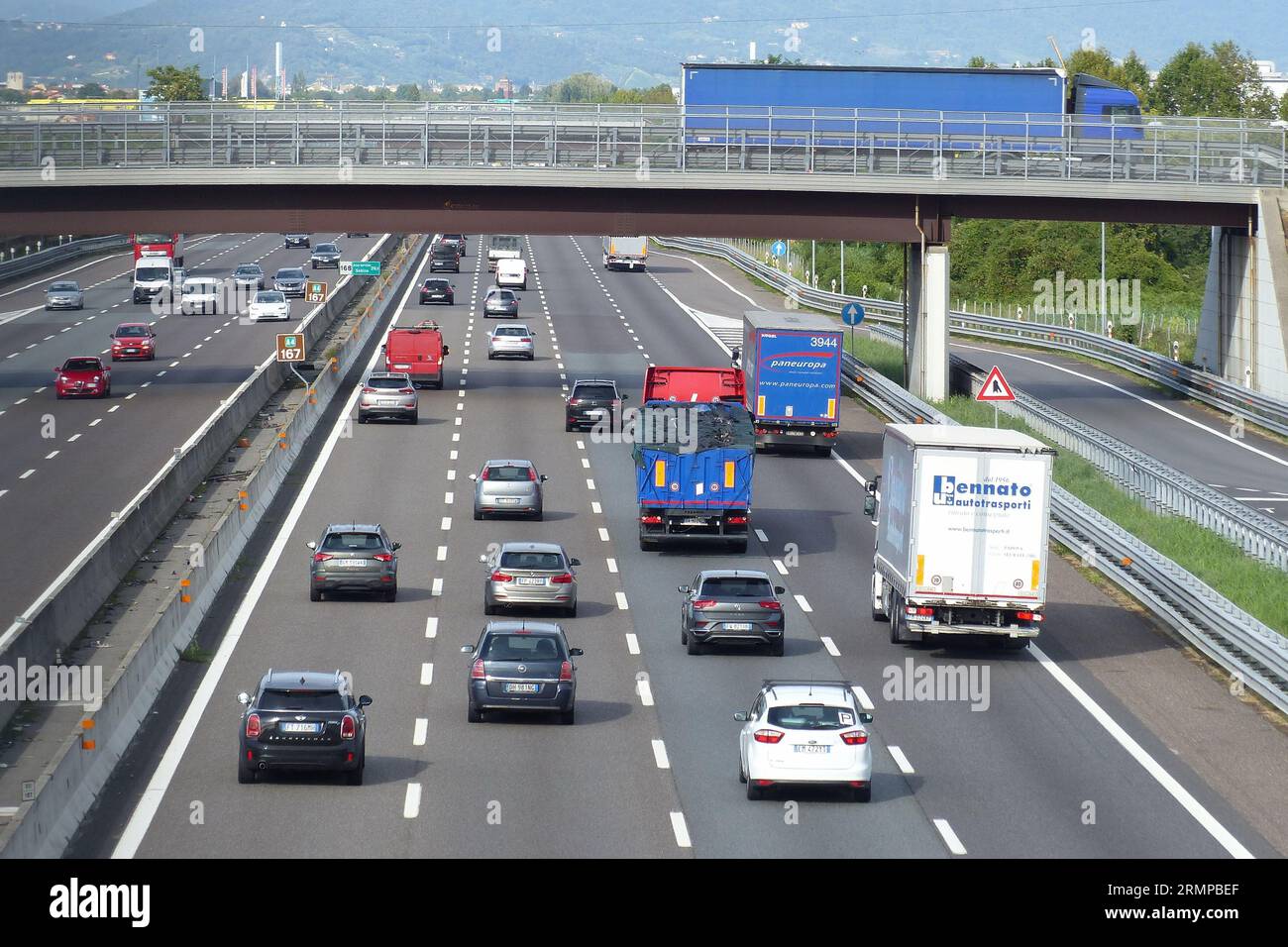 After the summer break, the Milan-Venice motorway is already at full ...