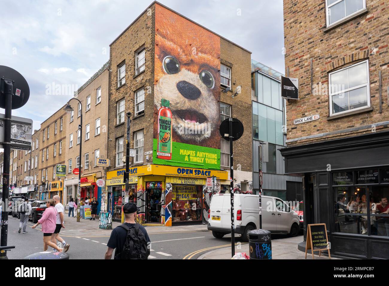 Giant mural hi-res stock photography and images - Alamy