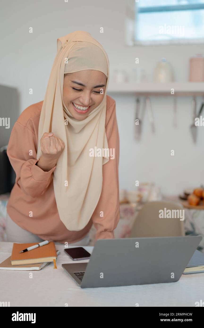 How to be a good muslim student hi-res stock photography and images - Alamy