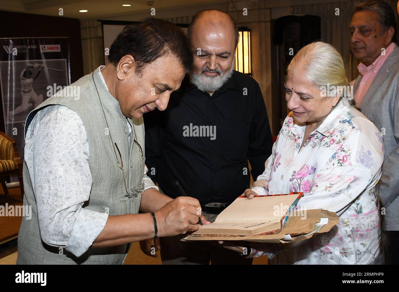 Sunil gavaskar hi-res stock photography and images - Alamy