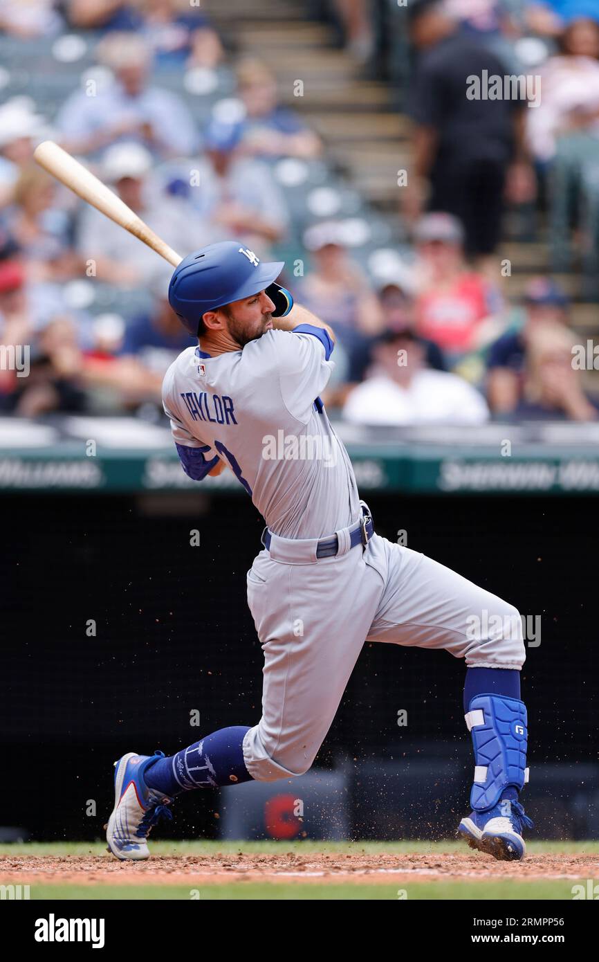 CLEVELAND, OH - AUGUST 24: Los Angeles Dodgers left fielder Chris ...