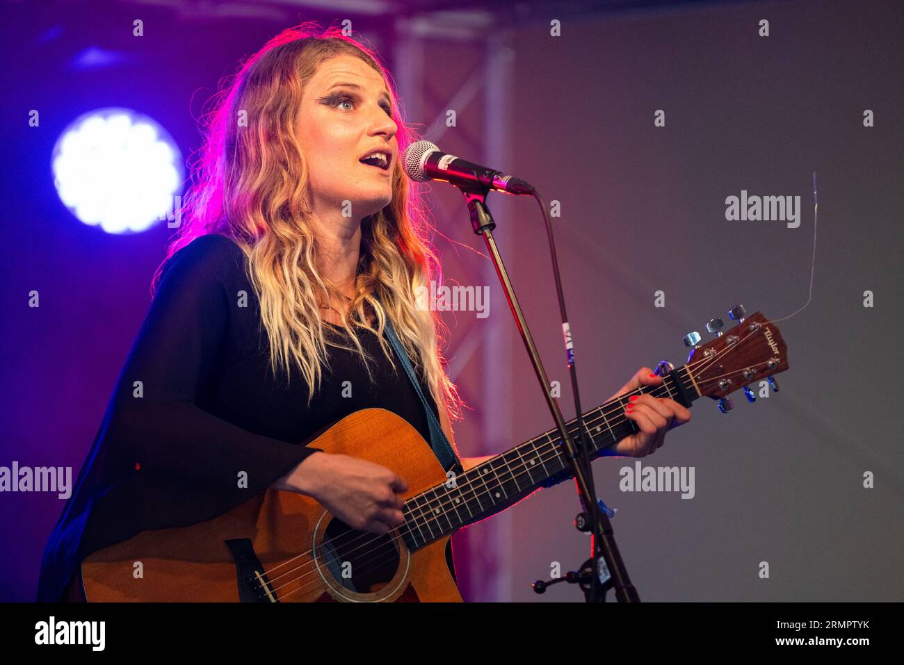 Goth alternative folk band Message From The Ravens play Chai Wallahs ...