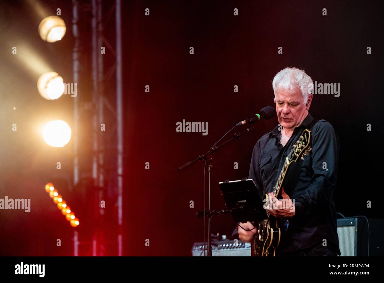 David Gedge of The Wedding Present on the Far Out Stage at Green Man ...