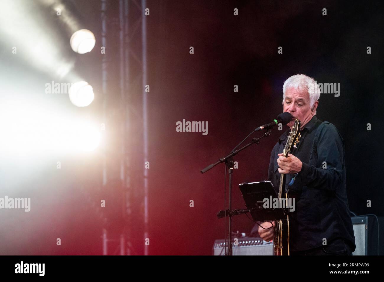 David Gedge of The Wedding Present on the Far Out Stage at Green Man ...