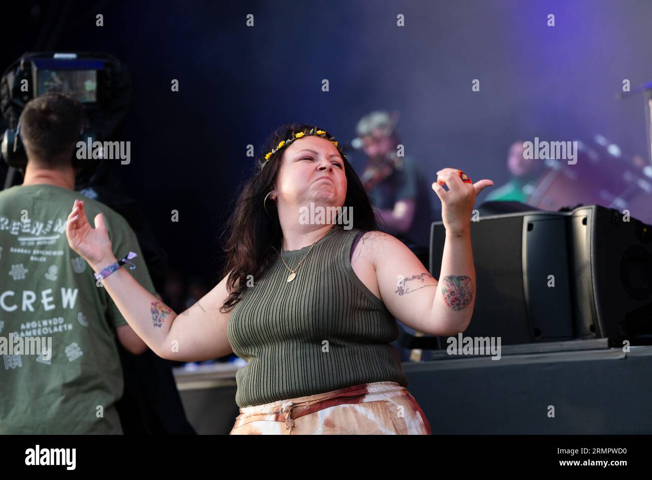 Sign language interpreter for Irish folk band LANKUM on Mountain Stage ...