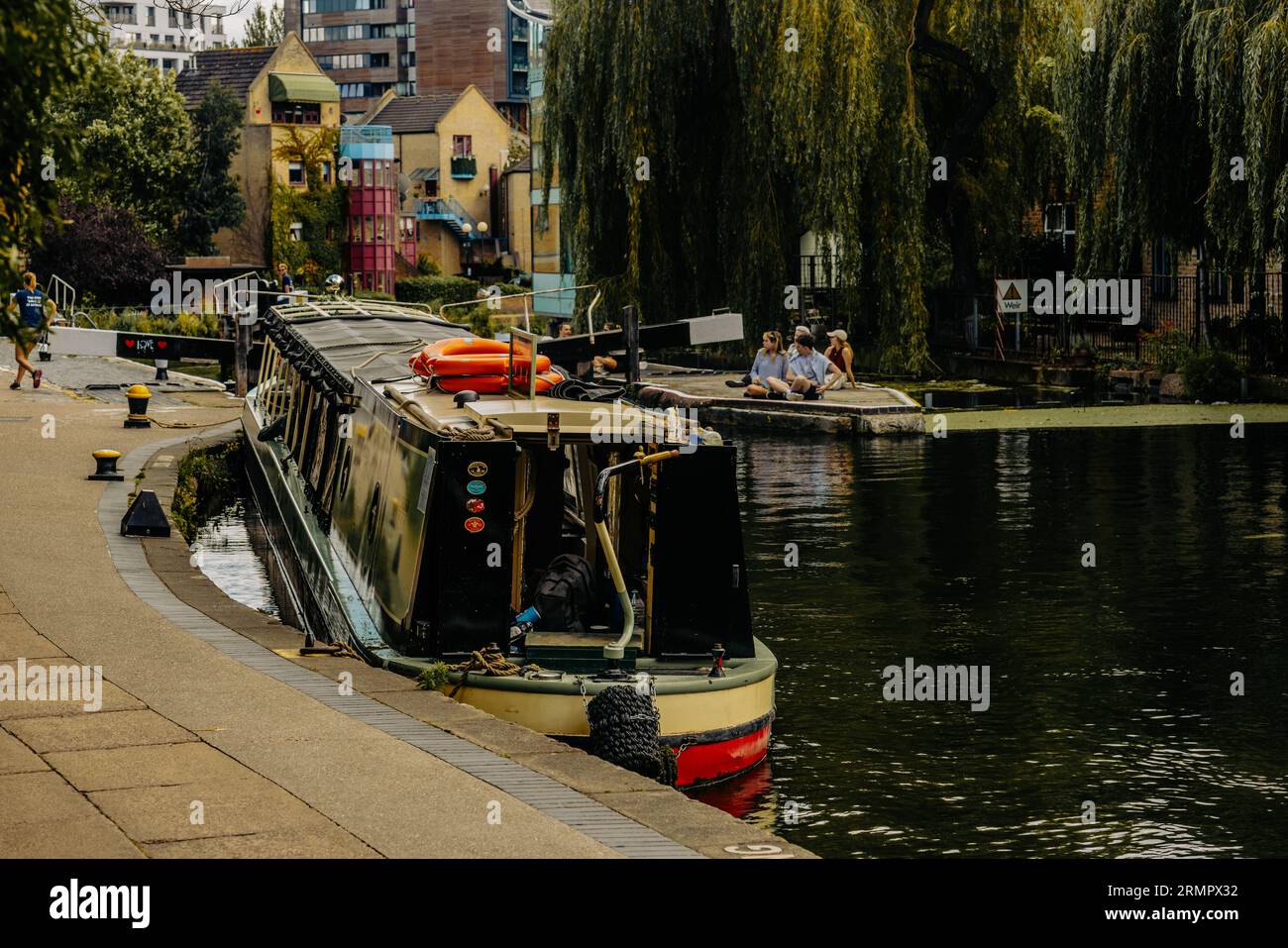 London City Road Lock Regent's Canal Stock Photo - Alamy