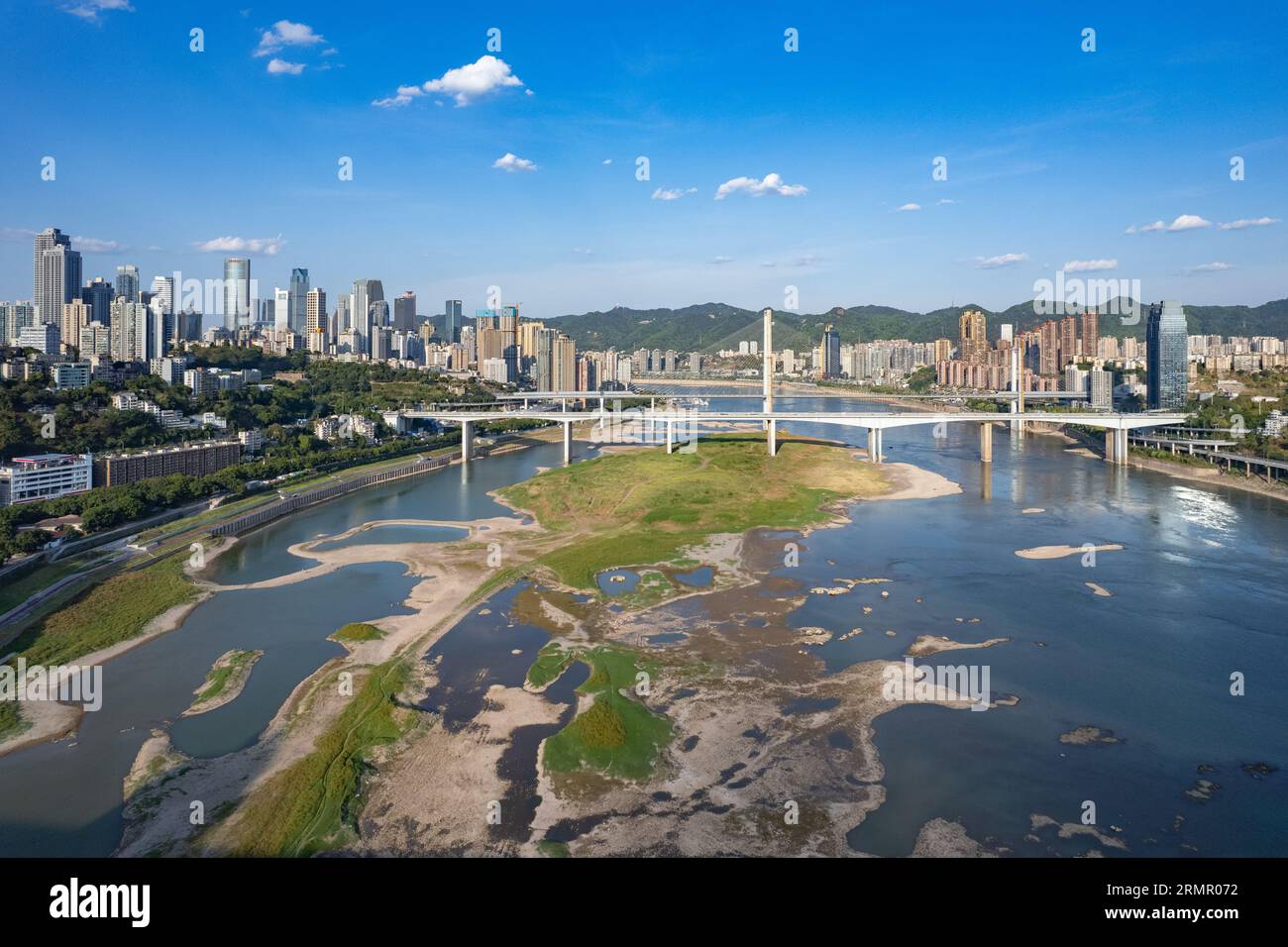Chongqing, China. 30th Aug, 2023. (FILE) The water level of the Yangtze ...