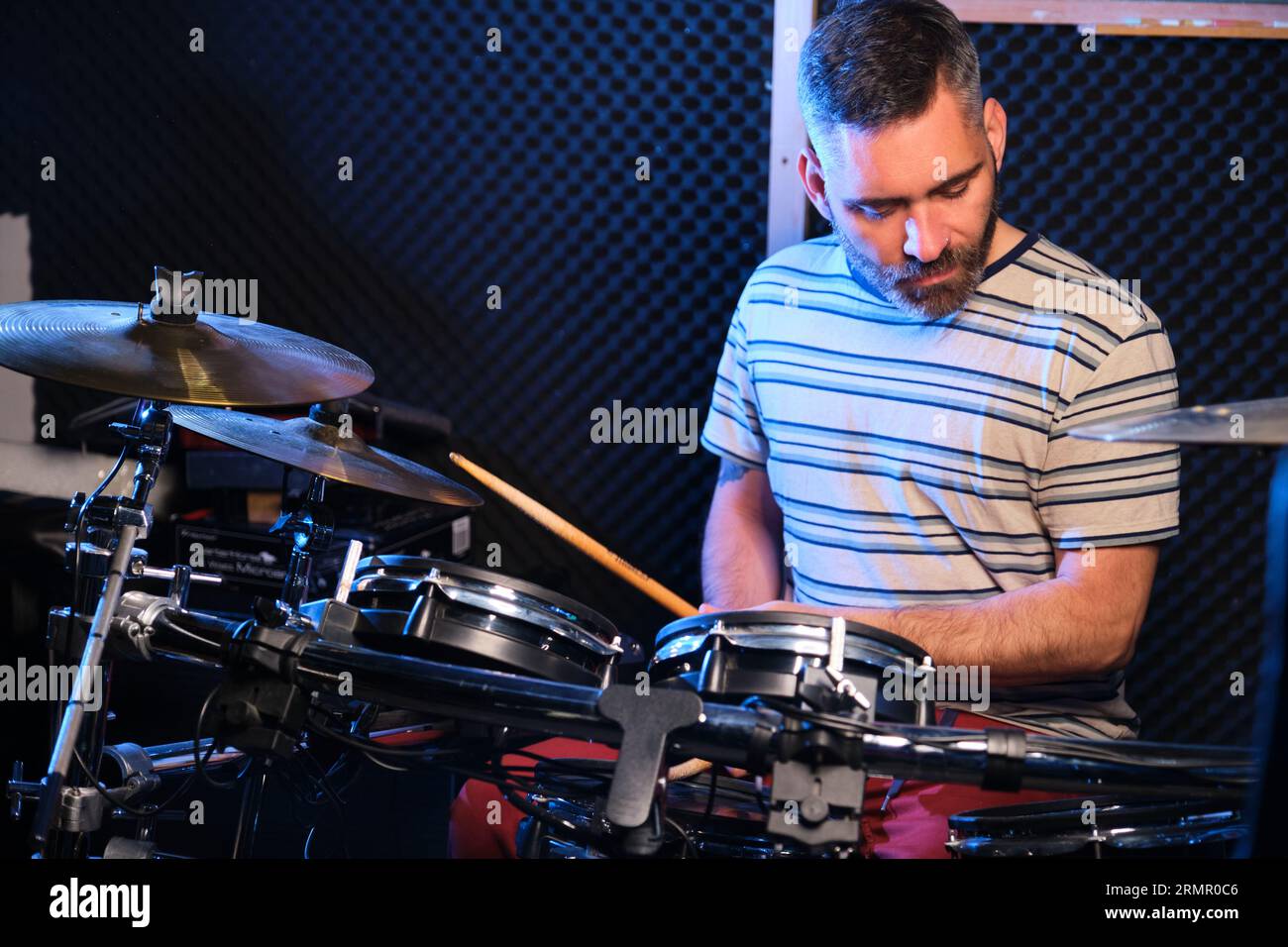Drummer in recording studio hi-res stock photography and images - Alamy