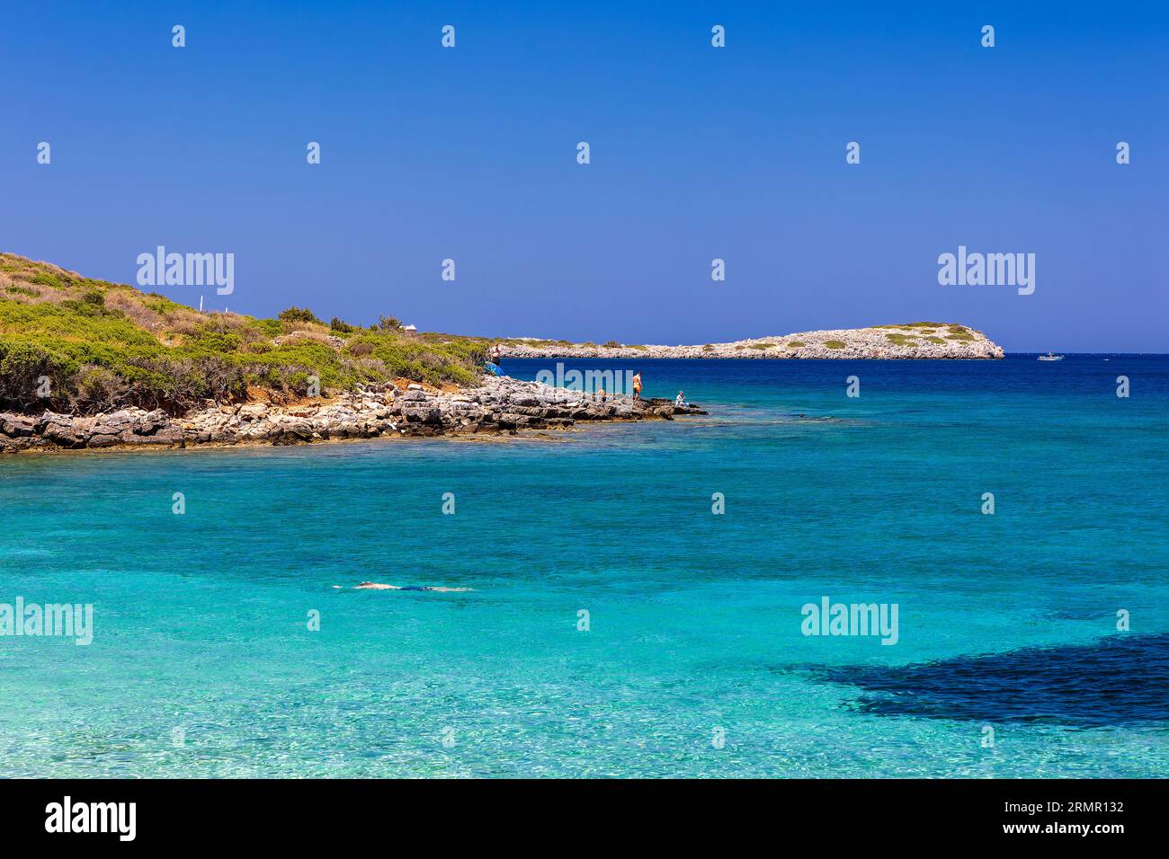 Clear shallow ocean hi-res stock photography and images - Alamy