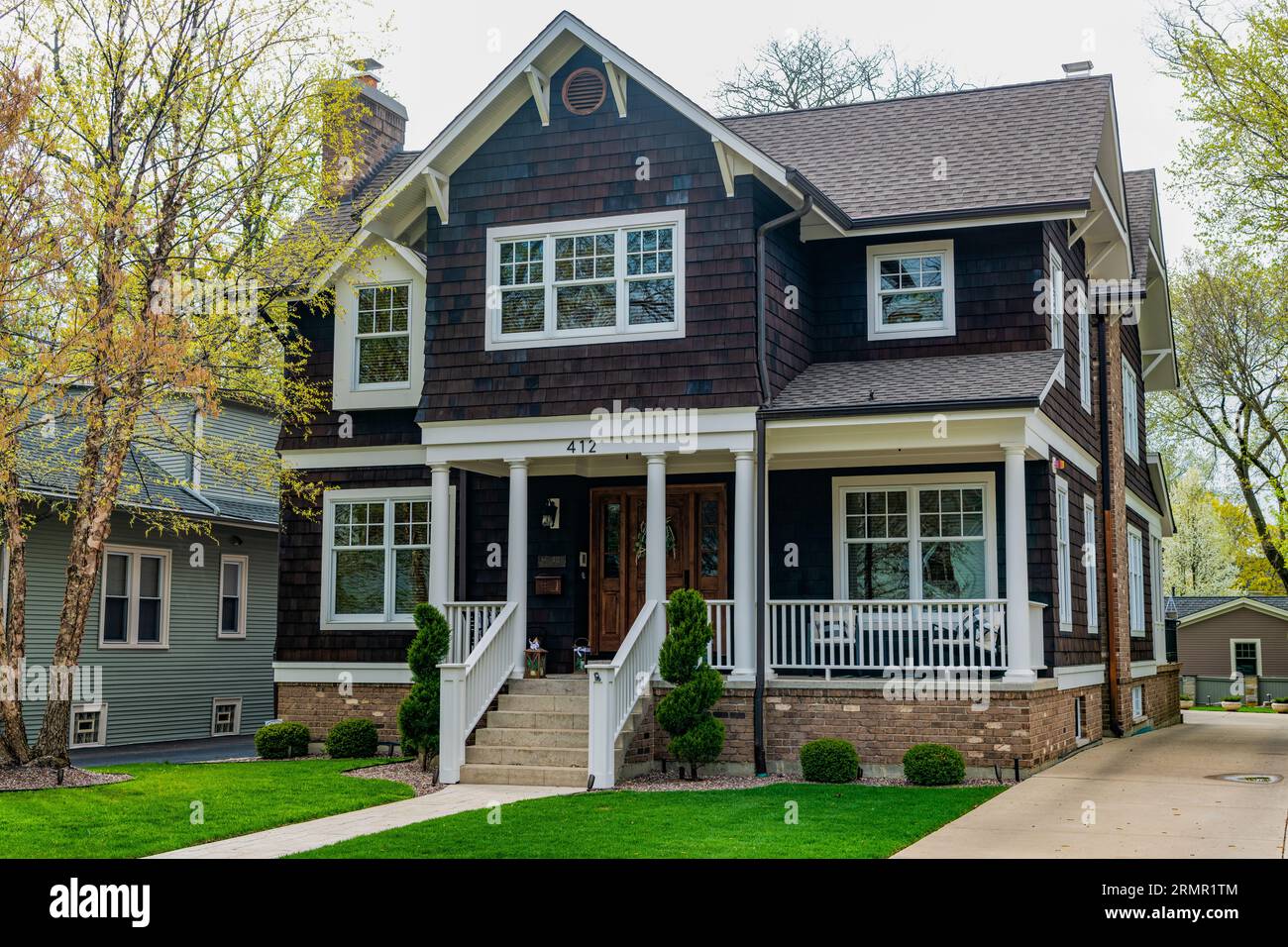 cottage house in american neighborhood. suburban house property ...