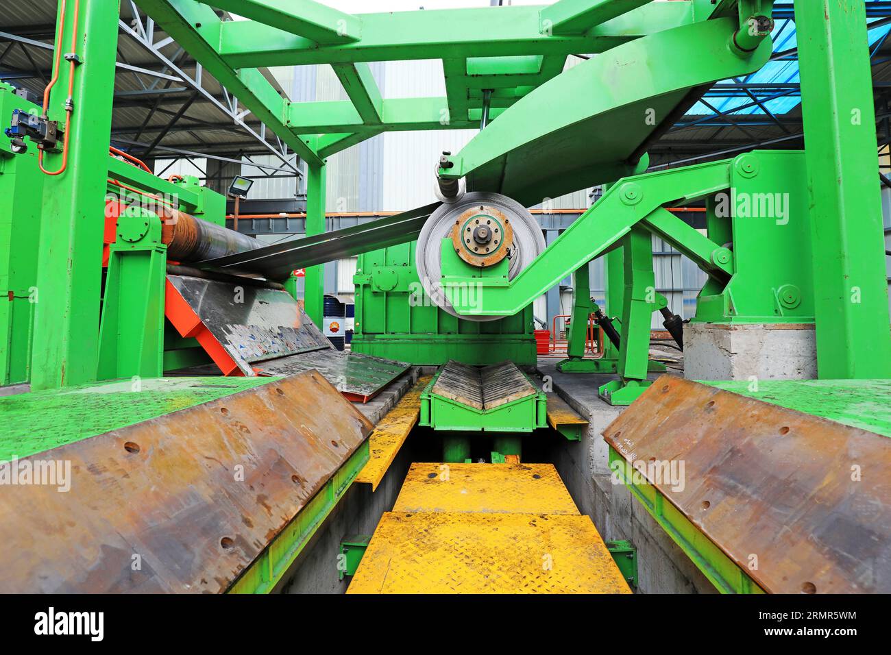 The strip production line is in a public rail company, North China ...