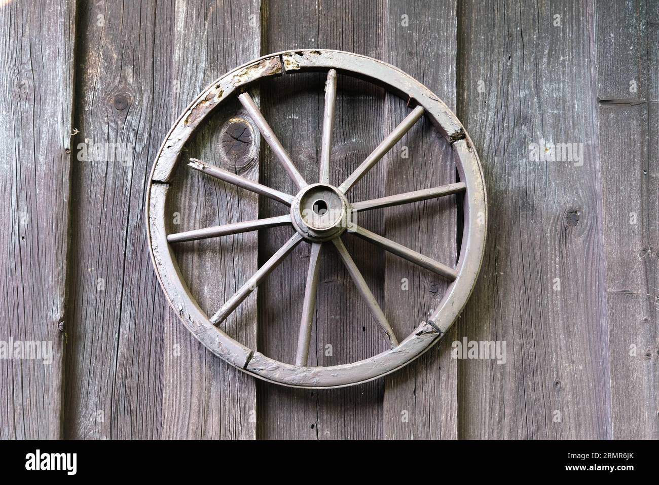 Wood built barn hi-res stock photography and images - Alamy