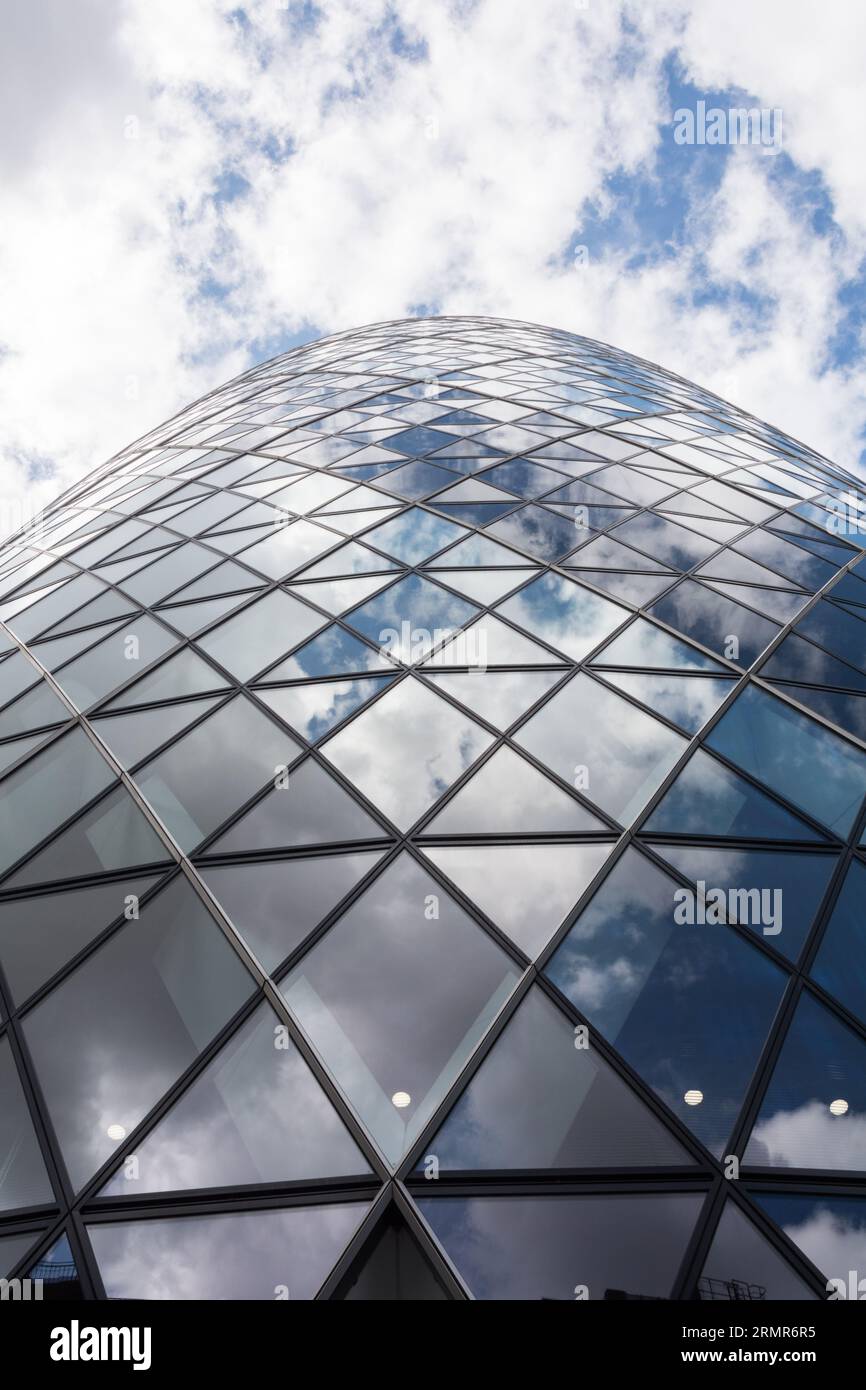 Closeup of glass panels on the iconic Norman Foster Gherkin skyscraper ...
