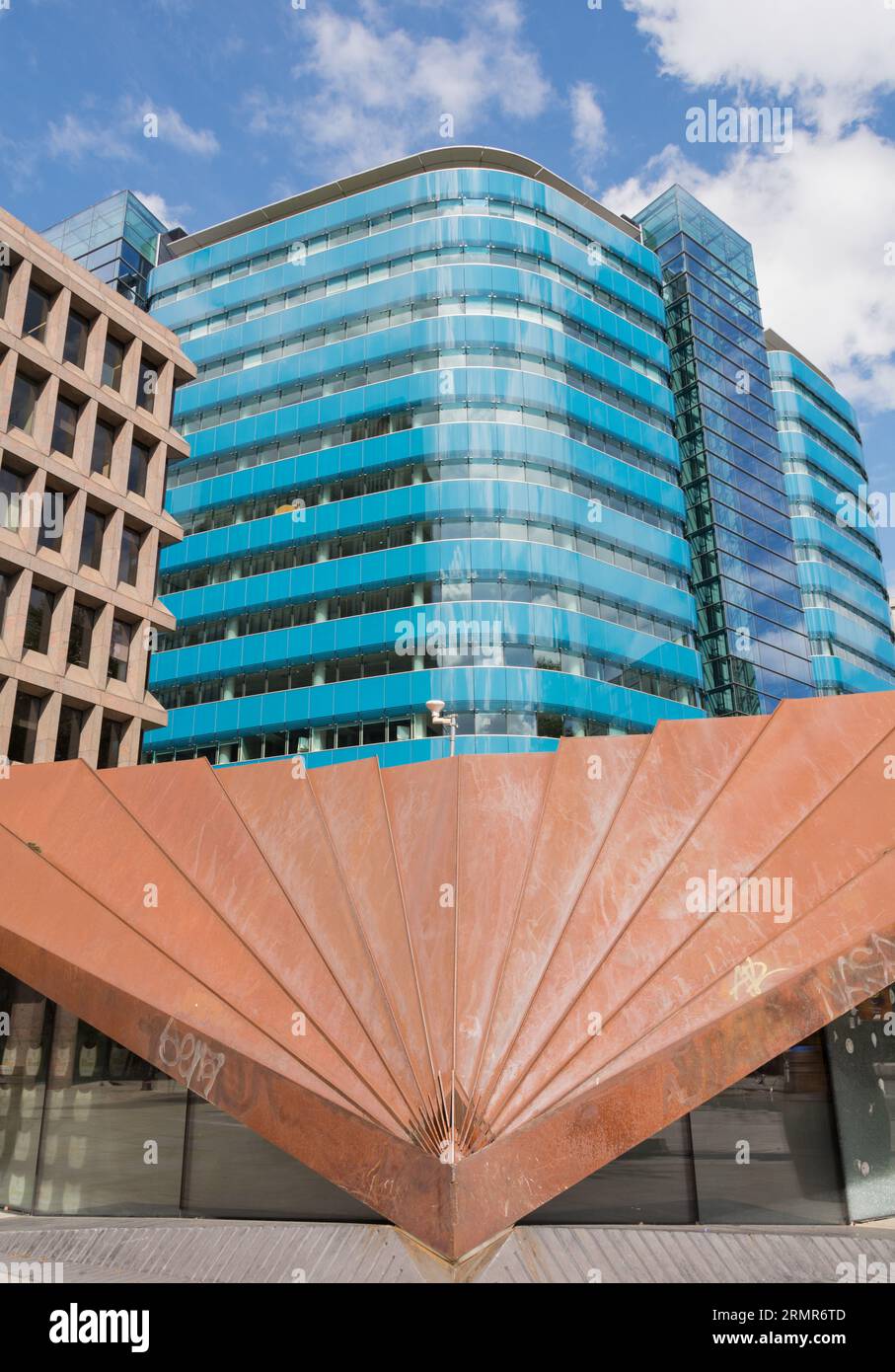 The St Botolph Building in Houndsditch, designed by Grimshaw Architects ...