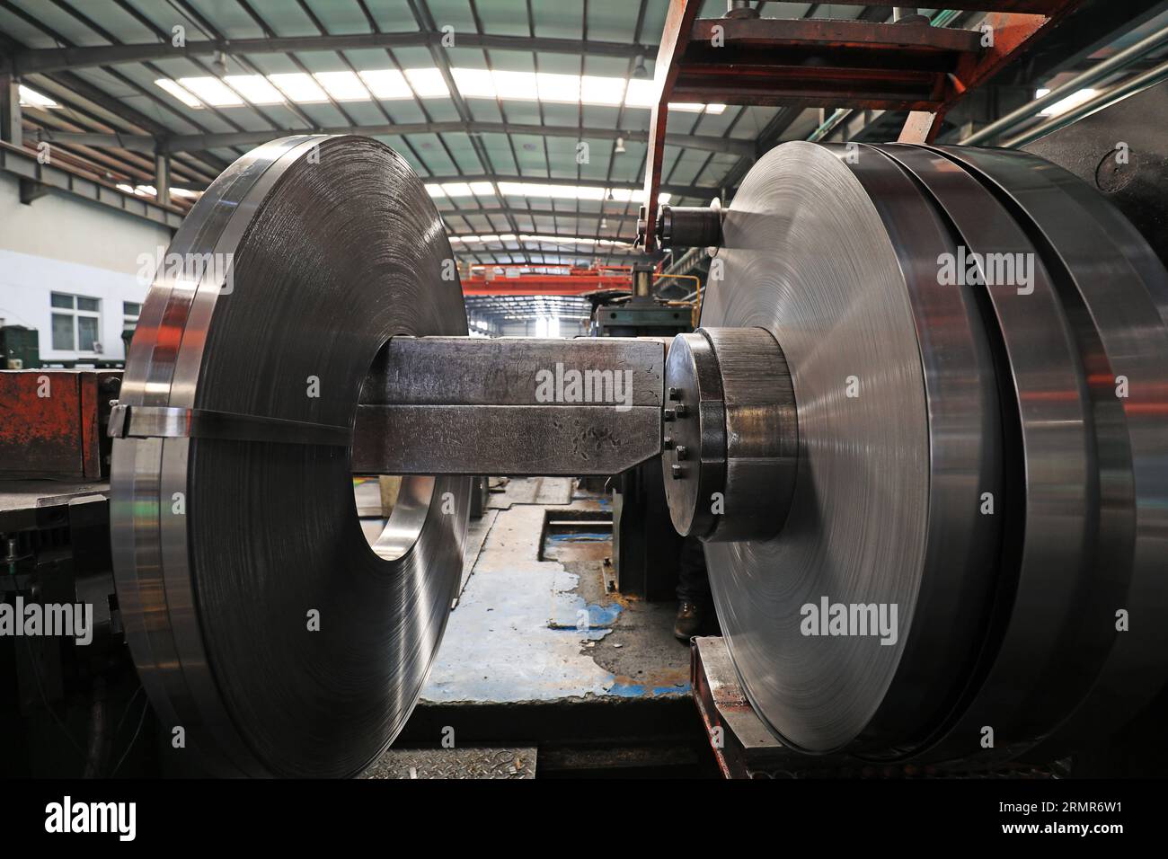The strip production line is in a public rail company, North China ...