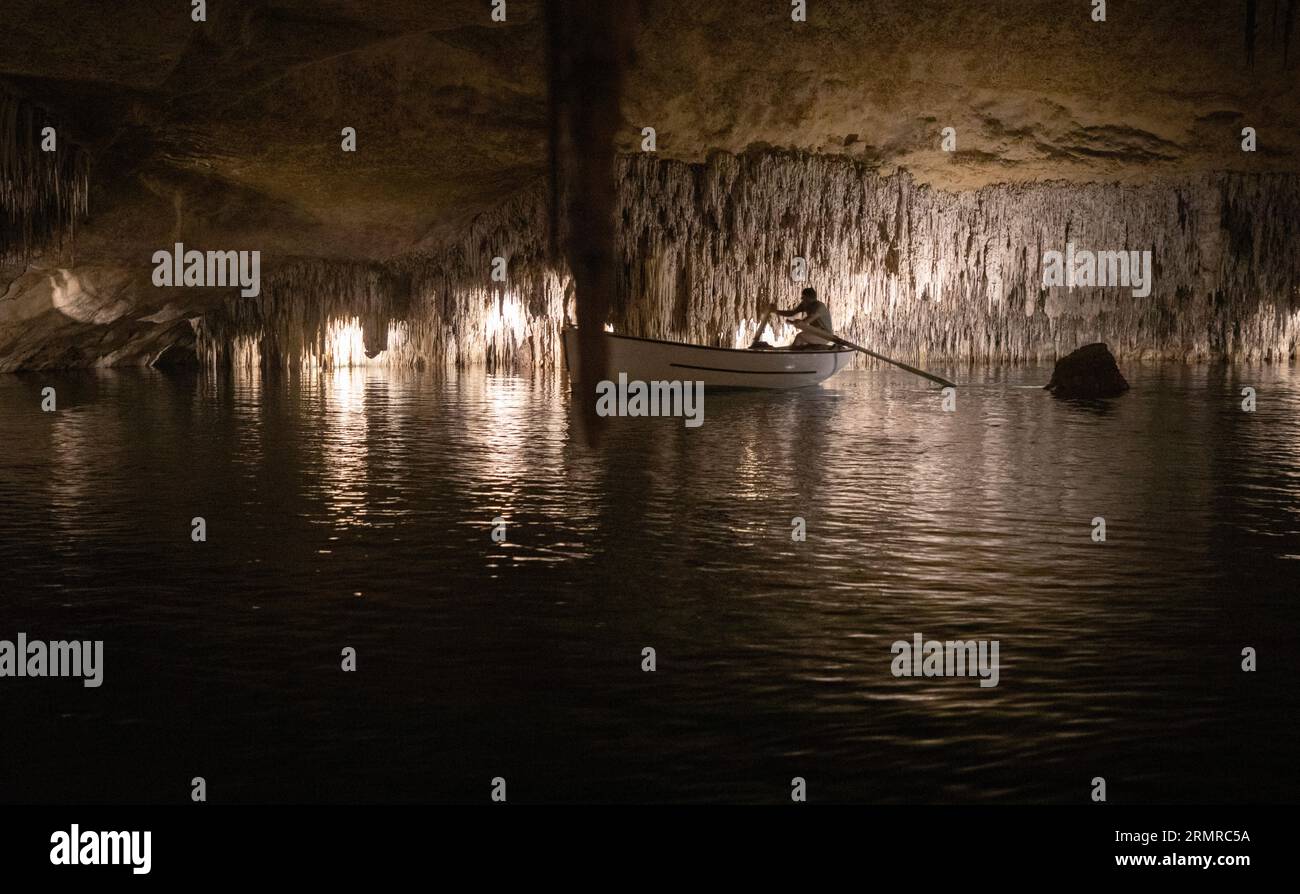 Manacor, Spain. 28th Aug, 2023. Visitors to the Dragon Caves in Porto ...