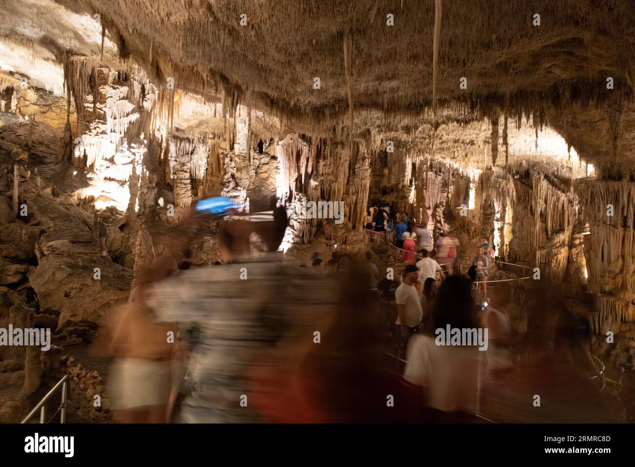 Manacor, Spain. 28th Aug, 2023. Visitors to the Dragon Caves in Porto ...