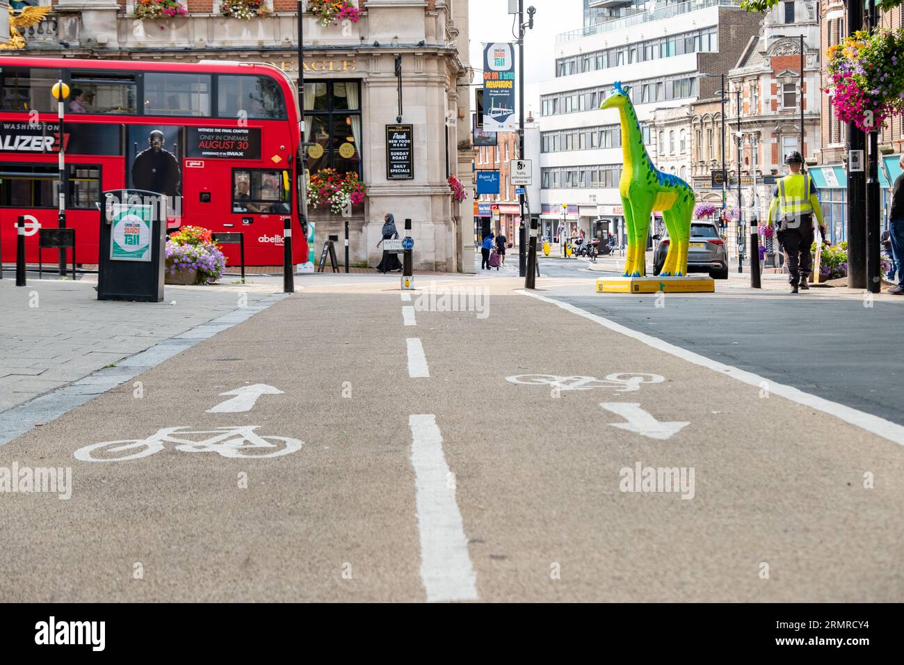 Croydon town centre sign hi-res stock photography and images - Alamy