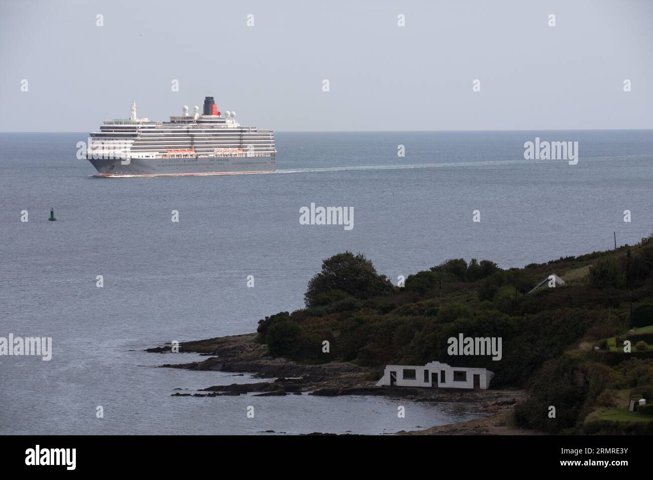 Roches Point, 29th August, 2023. Cunard cruise ship Queen Victoria ...