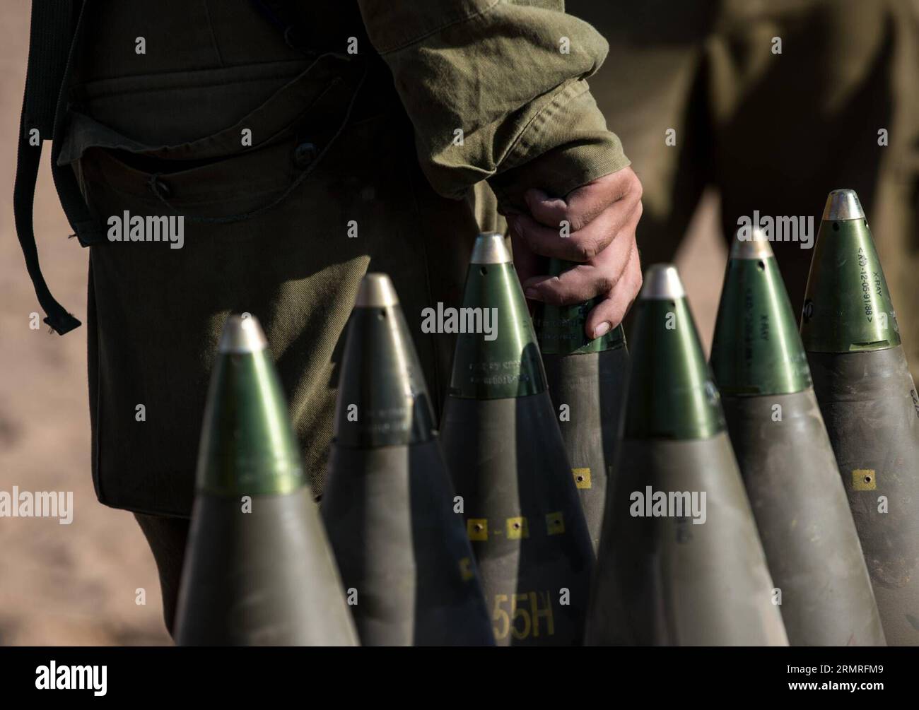 155mm shell hi-res stock photography and images - Alamy