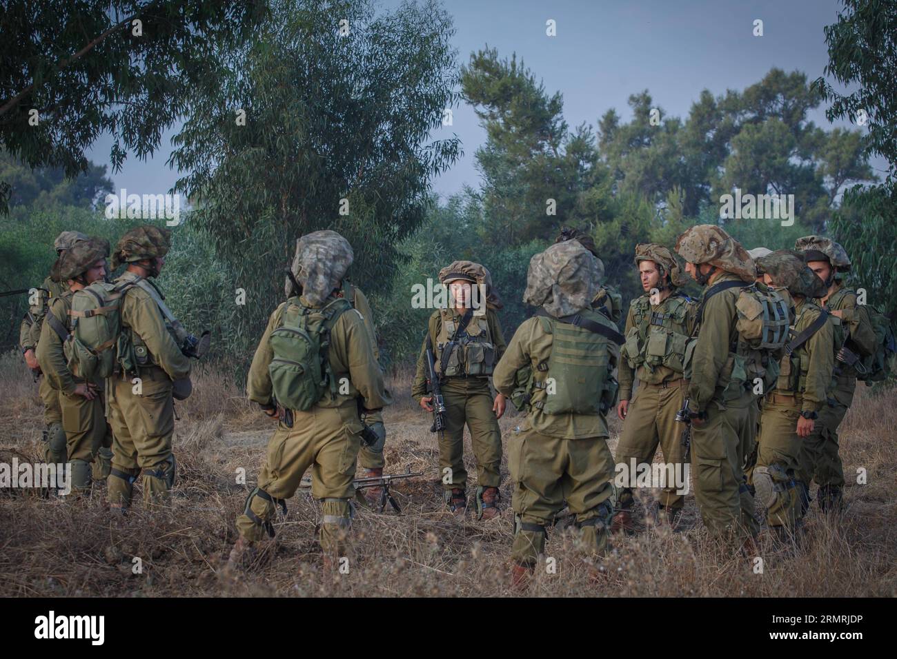 Mlitar hi-res stock photography and images - Alamy