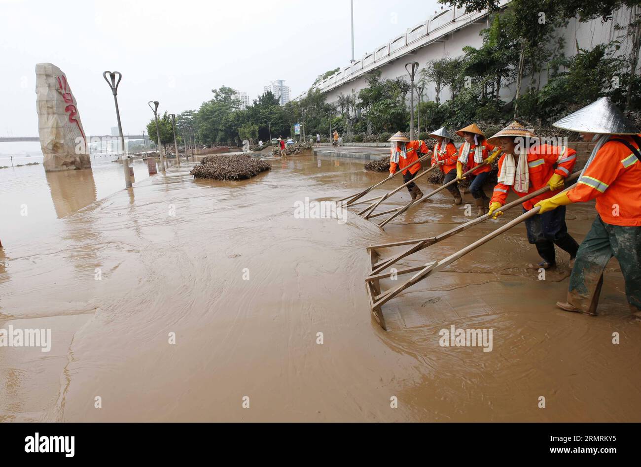 Wassrstand hi-res stock photography and images - Alamy