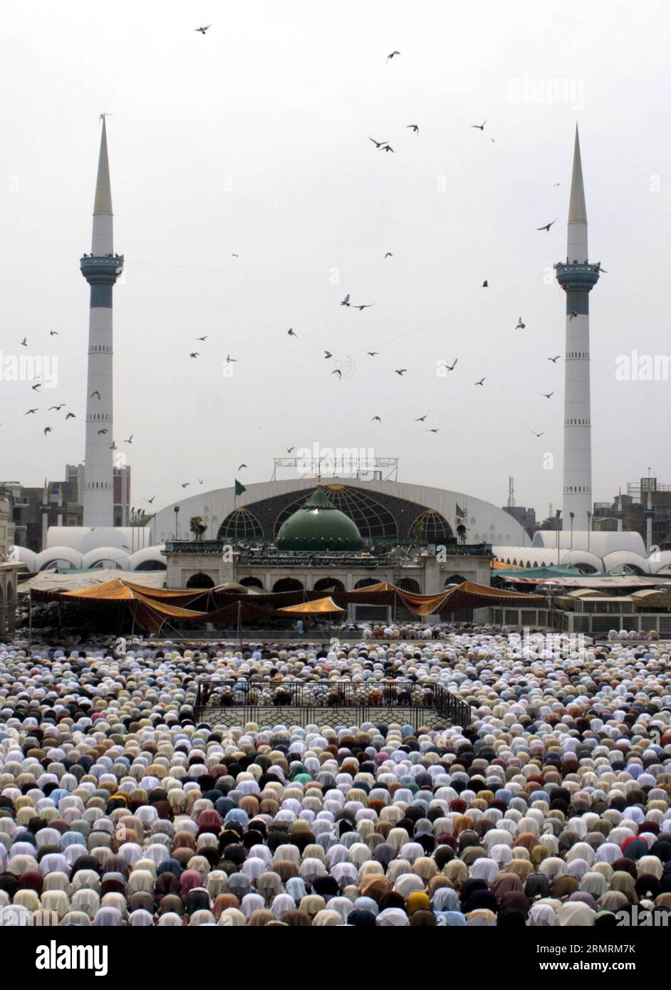 Ramadan congregational prayers hi-res stock photography and images - Alamy