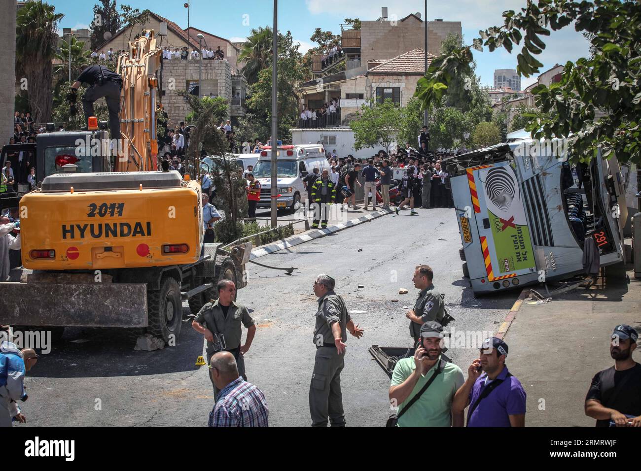 Man ran hi-res stock photography and images - Alamy