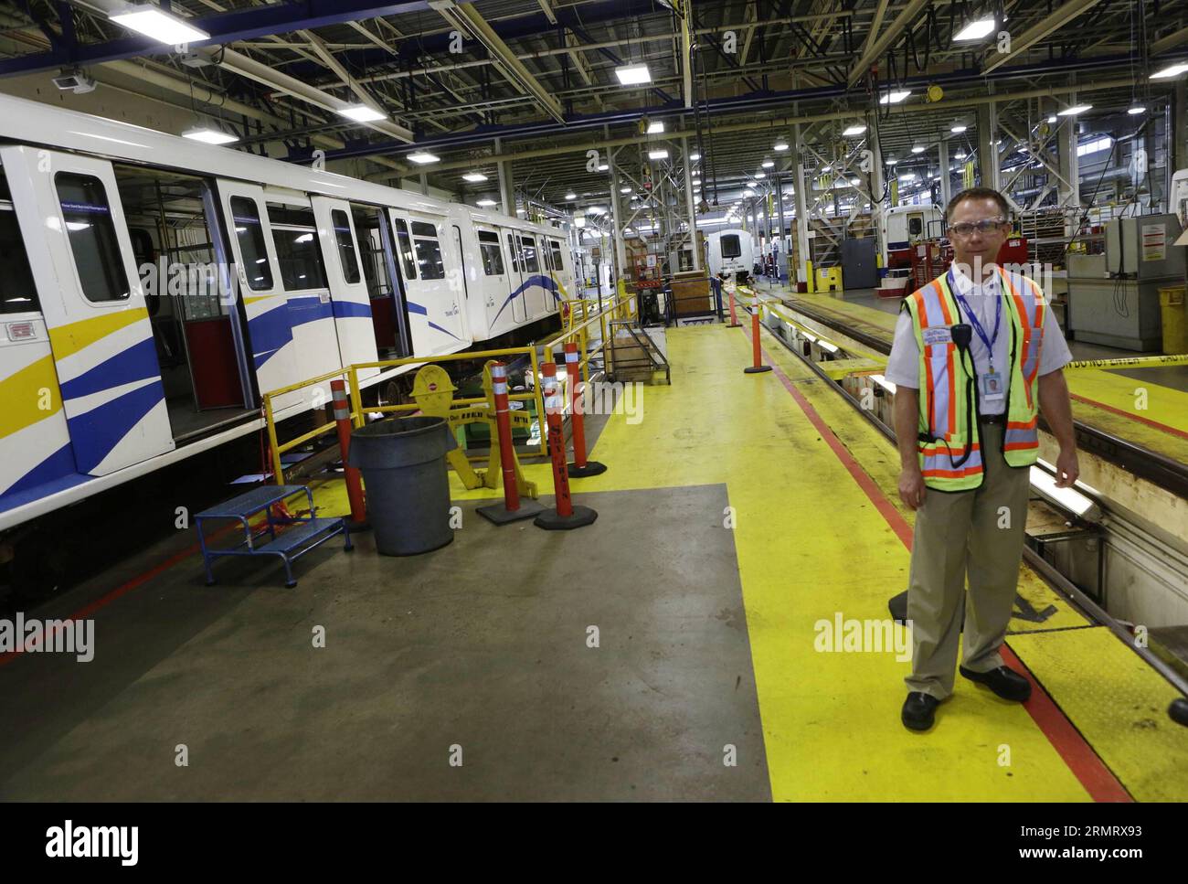Maintenance operation center hi-res stock photography and images - Alamy