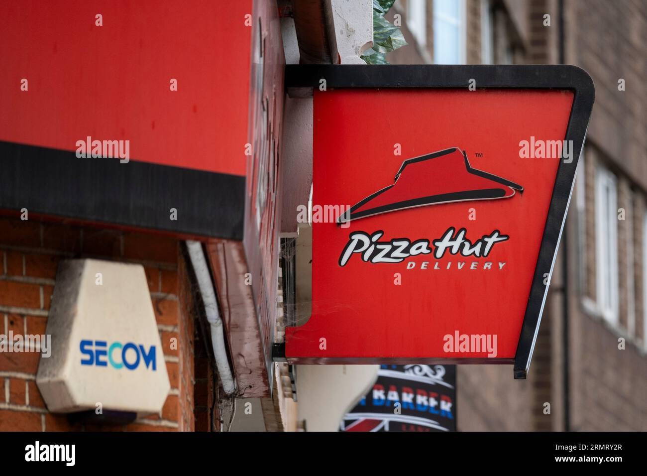 Pizza hut delivery hi-res stock photography and images - Alamy