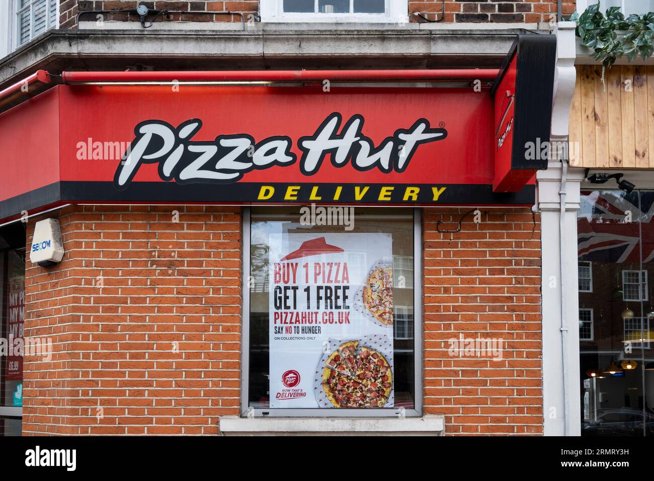 Pizza hut exterior hi-res stock photography and images - Alamy