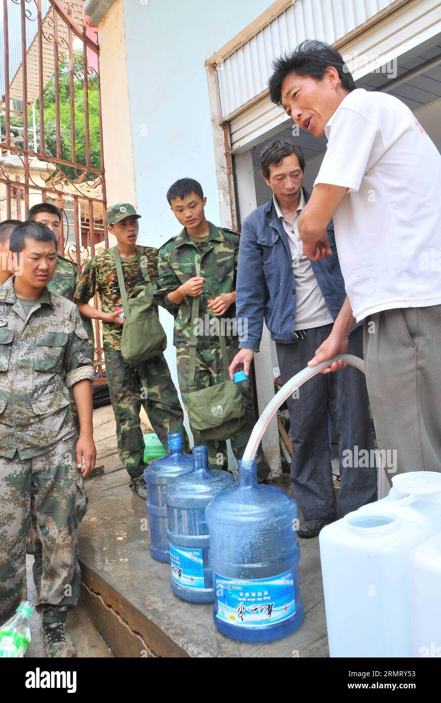 Direct drinking water hi-res stock photography and images - Alamy