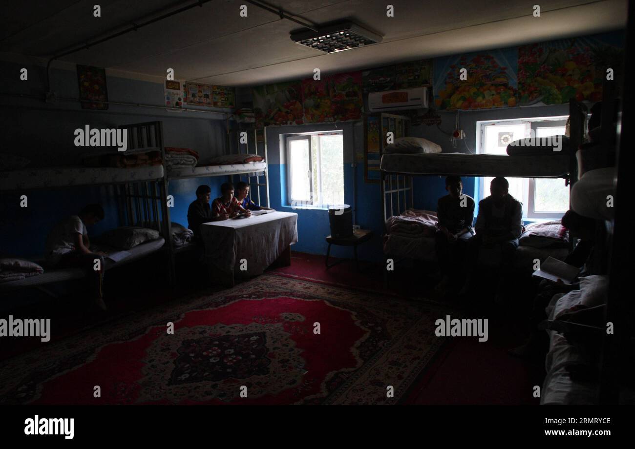 Afghanistan orphanage hi-res stock photography and images - Alamy