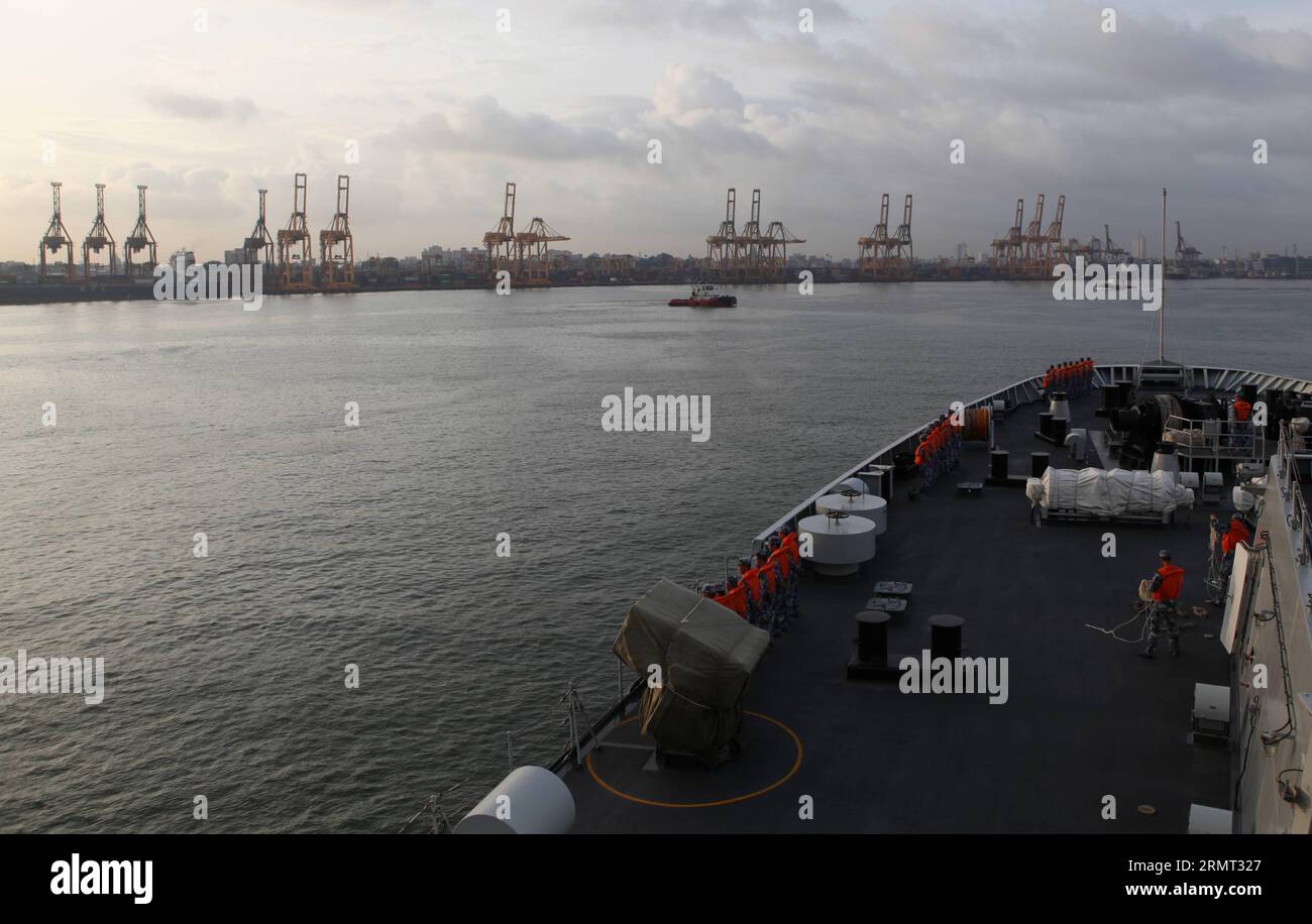 Chinese navy amphibious landing hi-res stock photography and images - Alamy