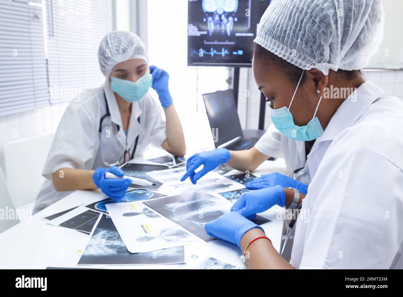 Medical training team hi-res stock photography and images - Alamy